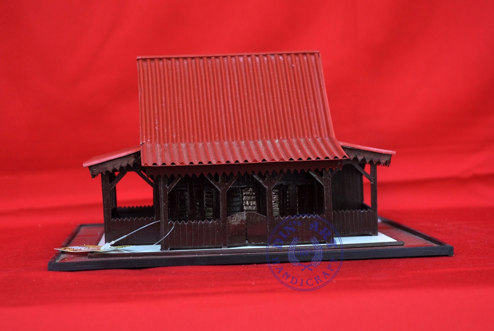 Rumah Adat ~ Aneka Souvenir & Cinderamata