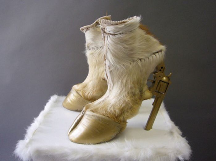 8 crazy and weird shoes that will make you cringe