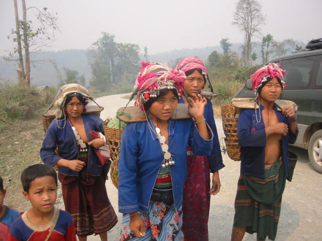 Sabaidee Laos Travel: Galerie photos: paysages et peuples du nord Laos