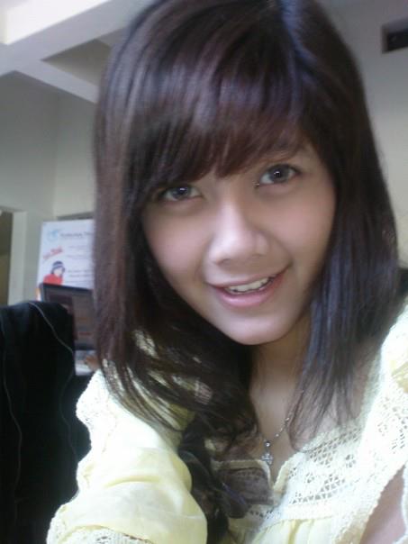 Cewek Ini Cantik Banget | Majalah Dewasa Hot