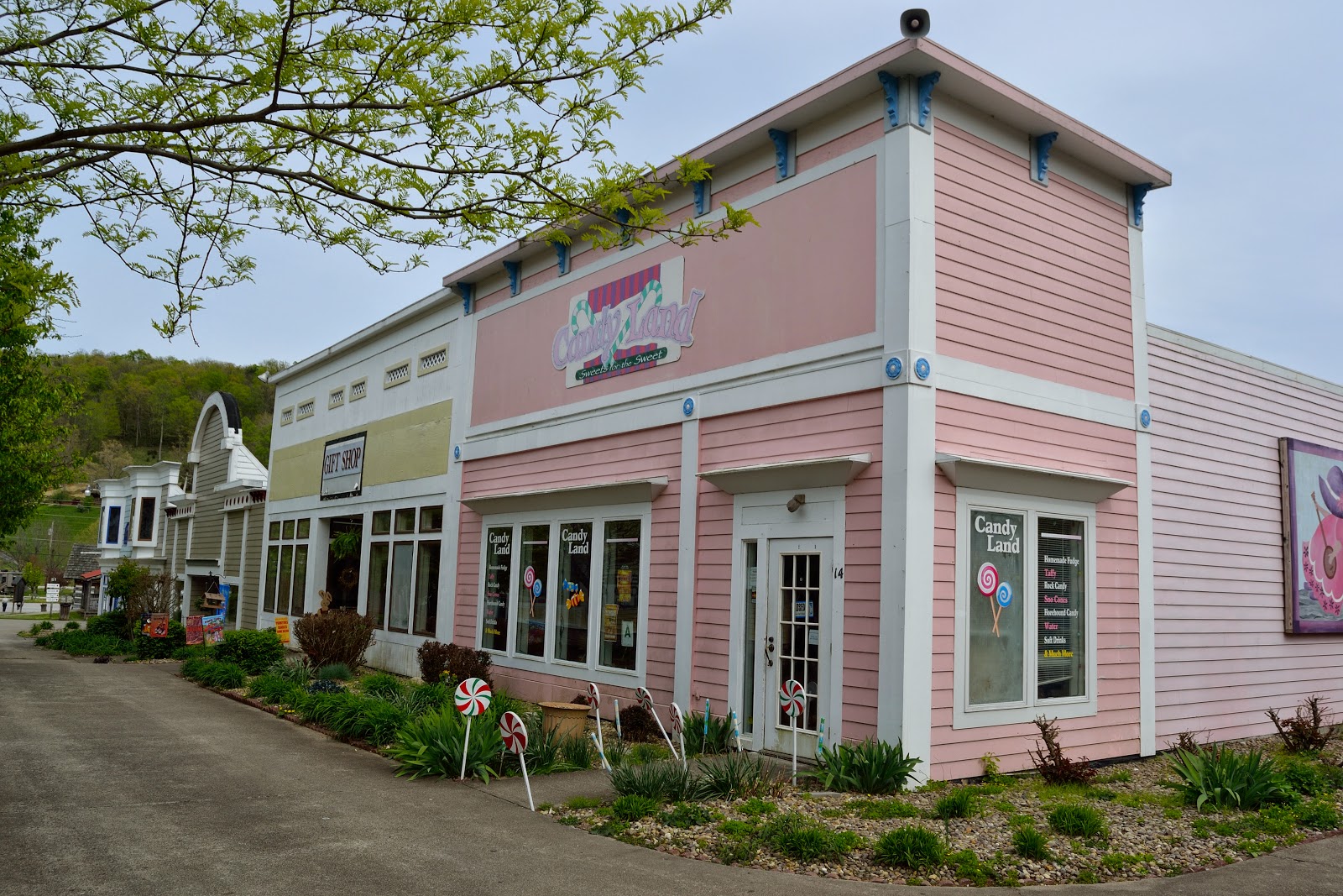 No Bad Days RVing: RV Park Scoop - Renfro Valley RV Park (Renfro Valley ...