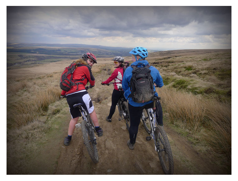 Flying Chick: Groovy Chick Girl's on their New Bikes