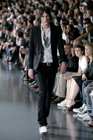 A Walk Day: Dior homme 2005S/S