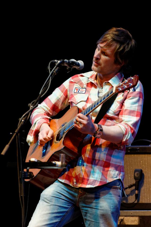 Jacob Moon with Melissa Bel at the Molson Canadian Studio: A Rich ...