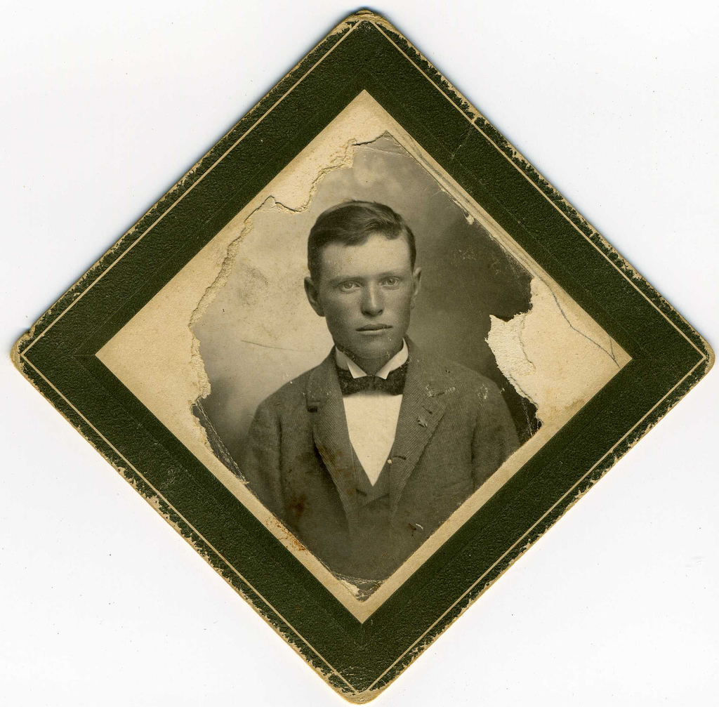 Rarely-Seen Diamond-Shaped Portraits of People at the Turn of the ...