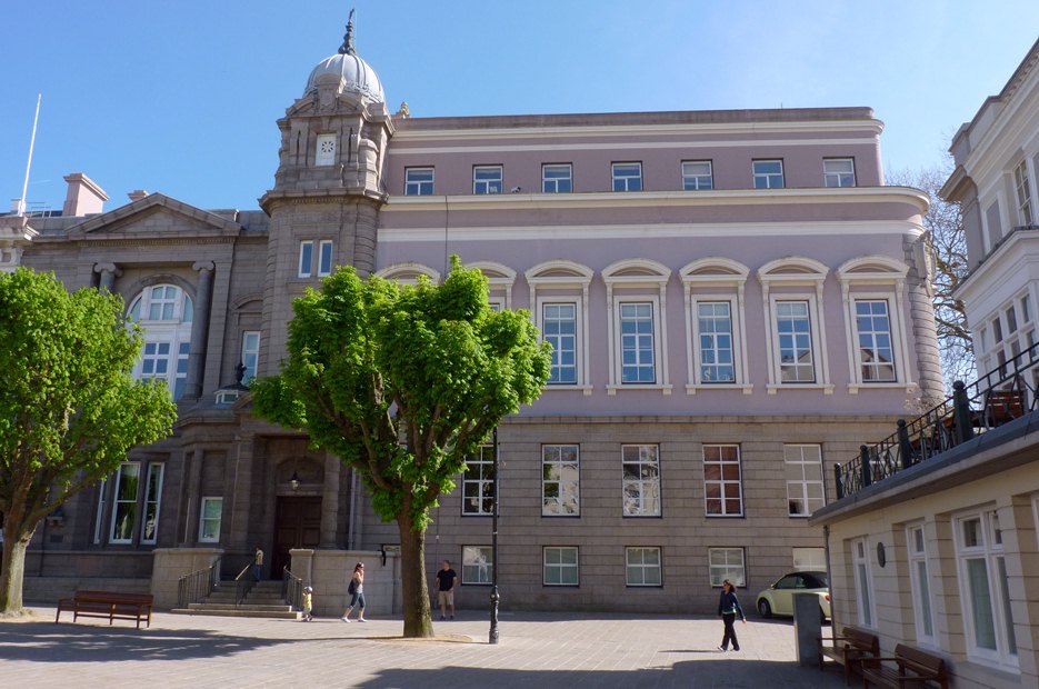 crapaudmatic: Jersey's Royal Square