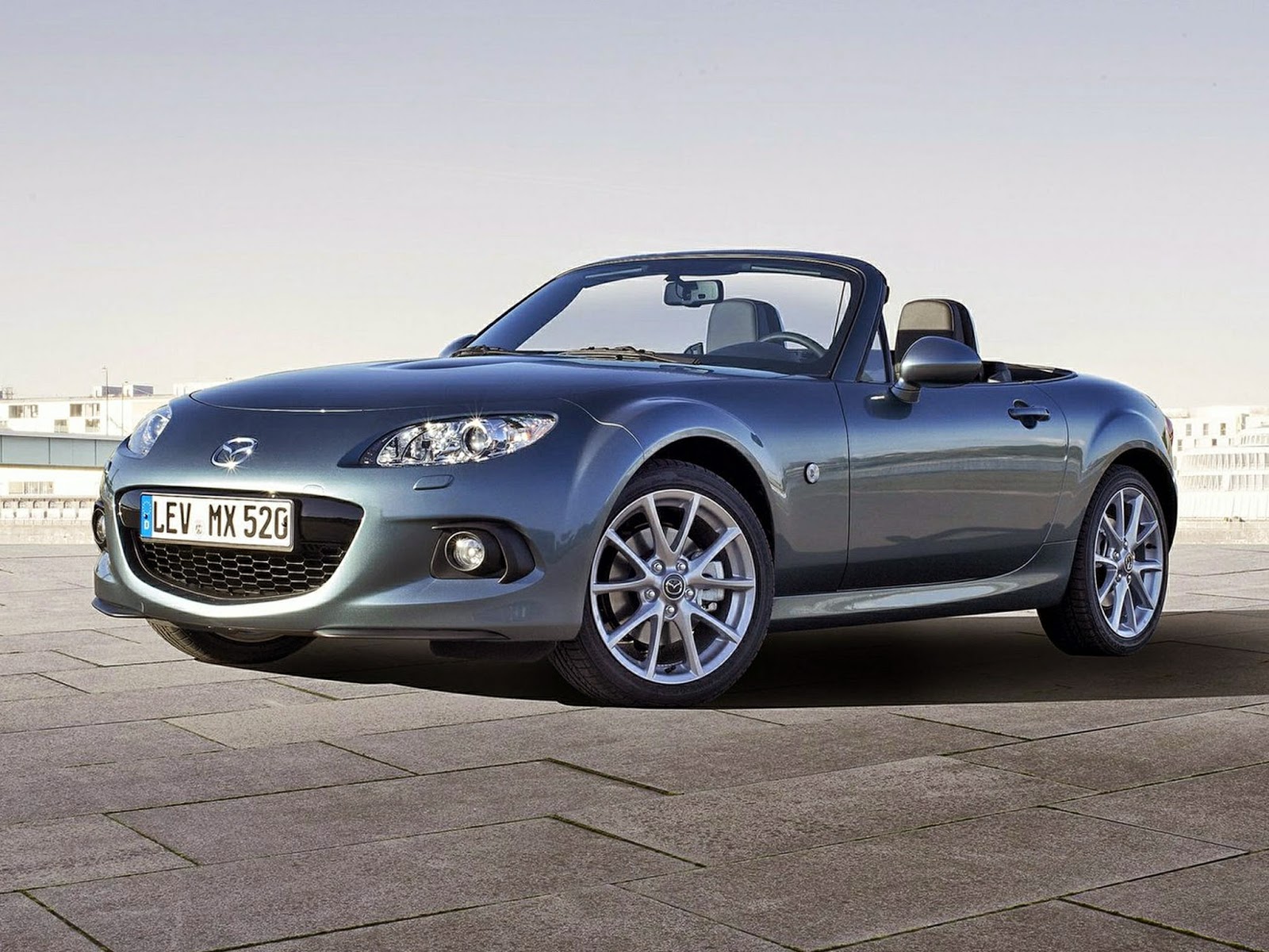 Mazda MX5, un descapotable que enamora ~ Coches y Motos 10