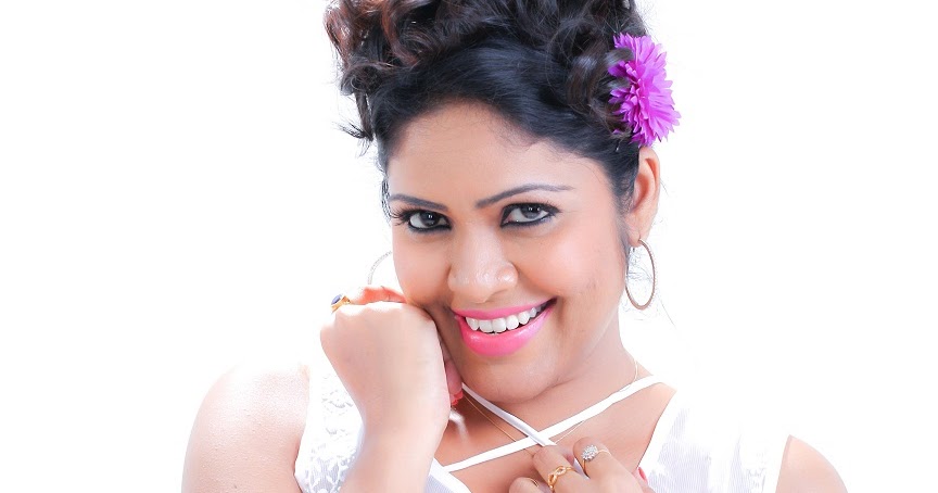 Actress Shaarika glamorous photos