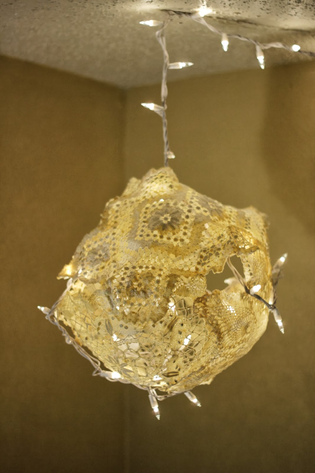 Pictionary Tutorial: Hanging Doily Ball with String Lights | Melmaria ...