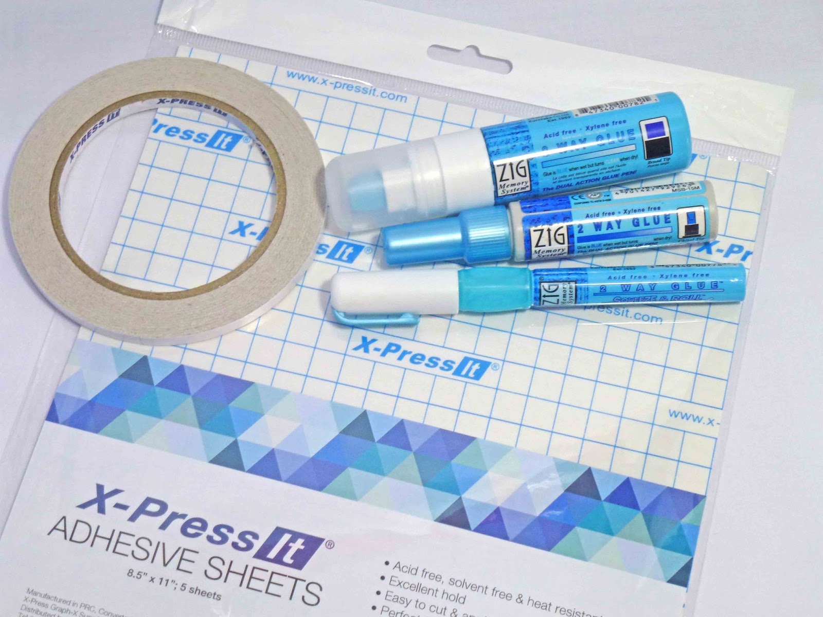 Loki Made It: How to Use A Zig 2 Way Glue Pen with Foil.