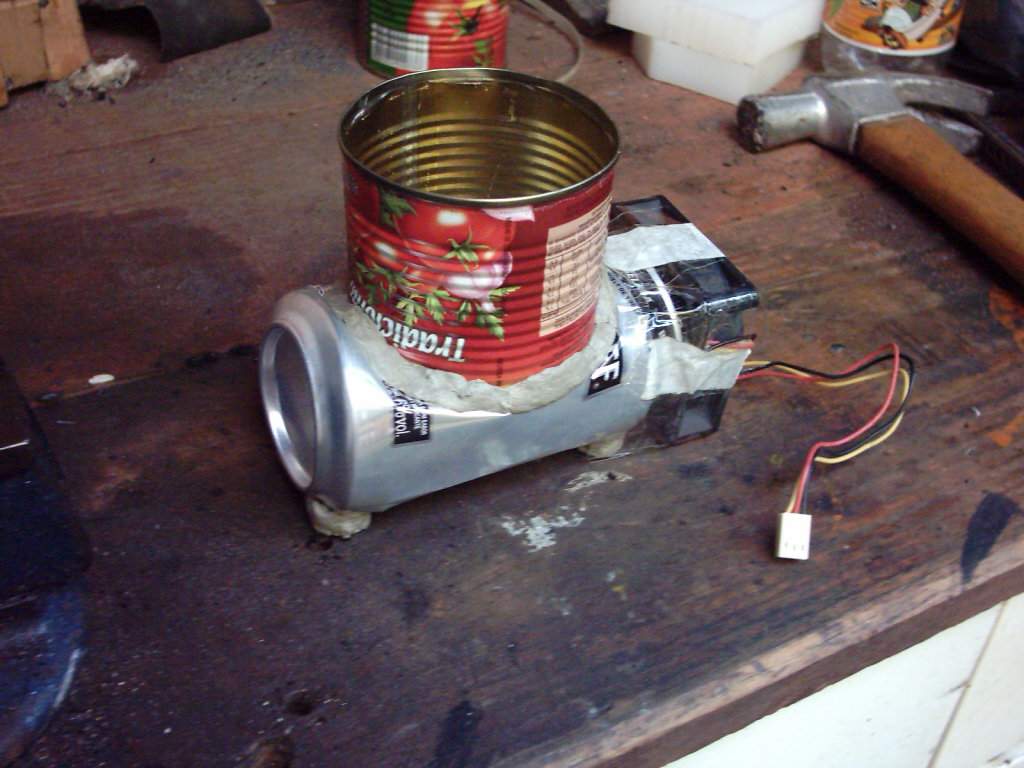 Gambiarras Maravilhosas: MIni Forja Com Lata de Conserva