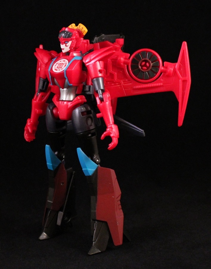 She's Fantastic: Robots in Disguise Deluxe WINDBLADE!