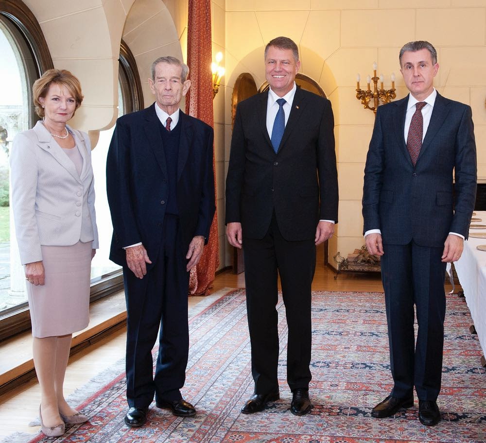 Royal Musings: President-elect Klaus Johannis visits King Michael