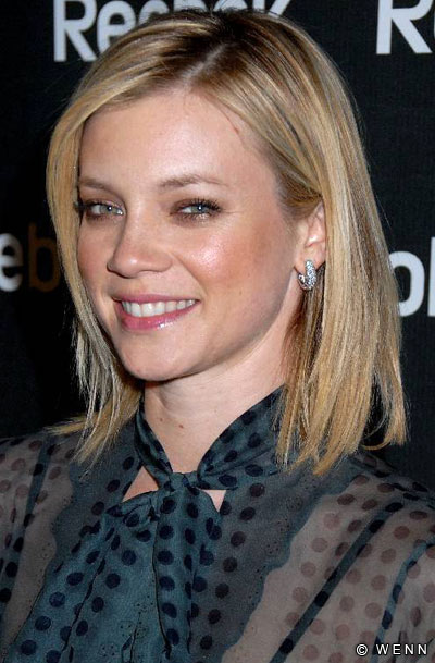 Photo Gallery: Amy Smart Hot Look