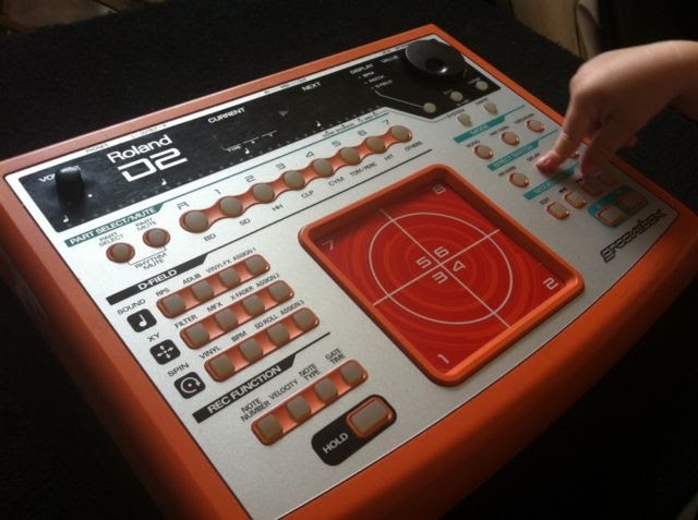 MATRIXSYNTH-B: Roland D2 GROOVEBOX