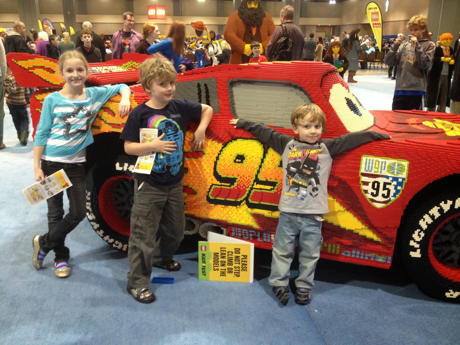 Wandering Wednesday: Lego Con |TripleZmom