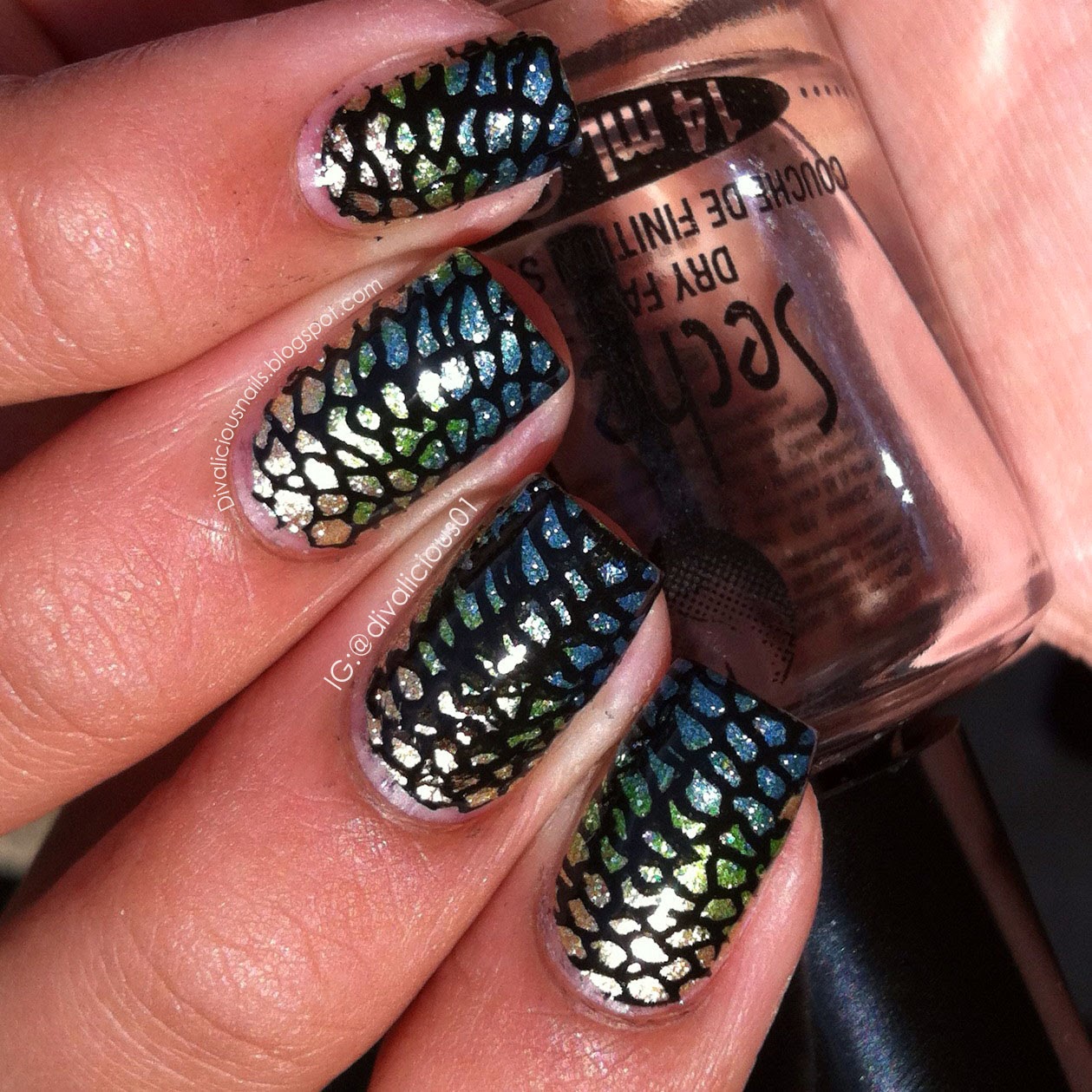 Divalicious Nails: I'm quitting Stamping Month! Reptile Nails