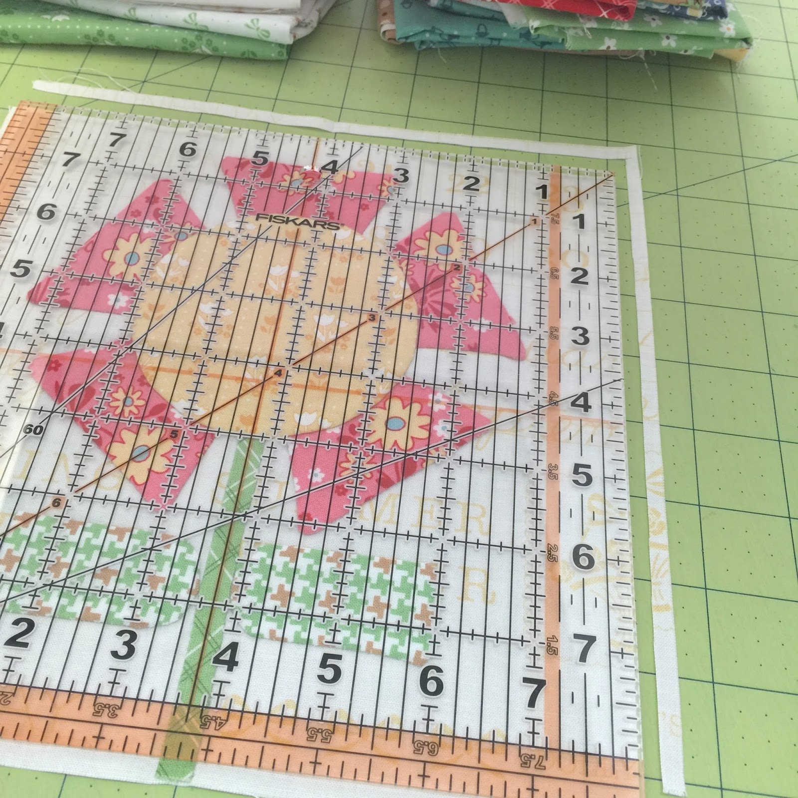 Bee In My Bonnet: BLOOM Sew Along - Week One - Block One!!