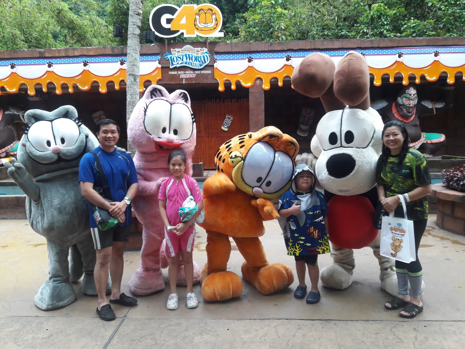 Garfield & Friends Holiday Party At Lost World Of Tambun | yeelinda