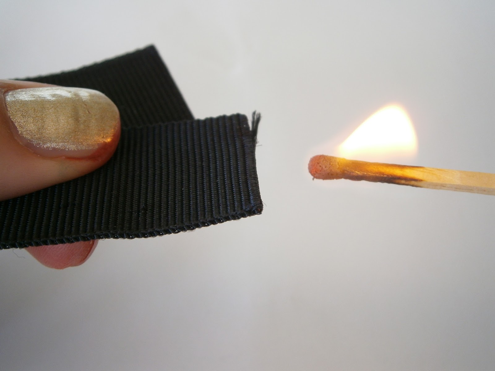 Mlle.Brico: DIY | Accordion Ribbon Necklace