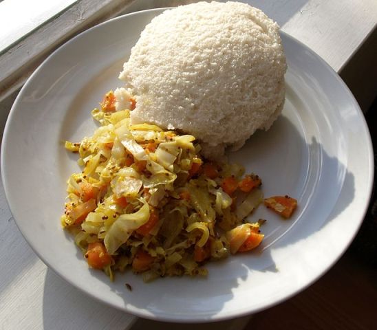 Sunshine and Shadow: Traditional African Food – Making Pap…