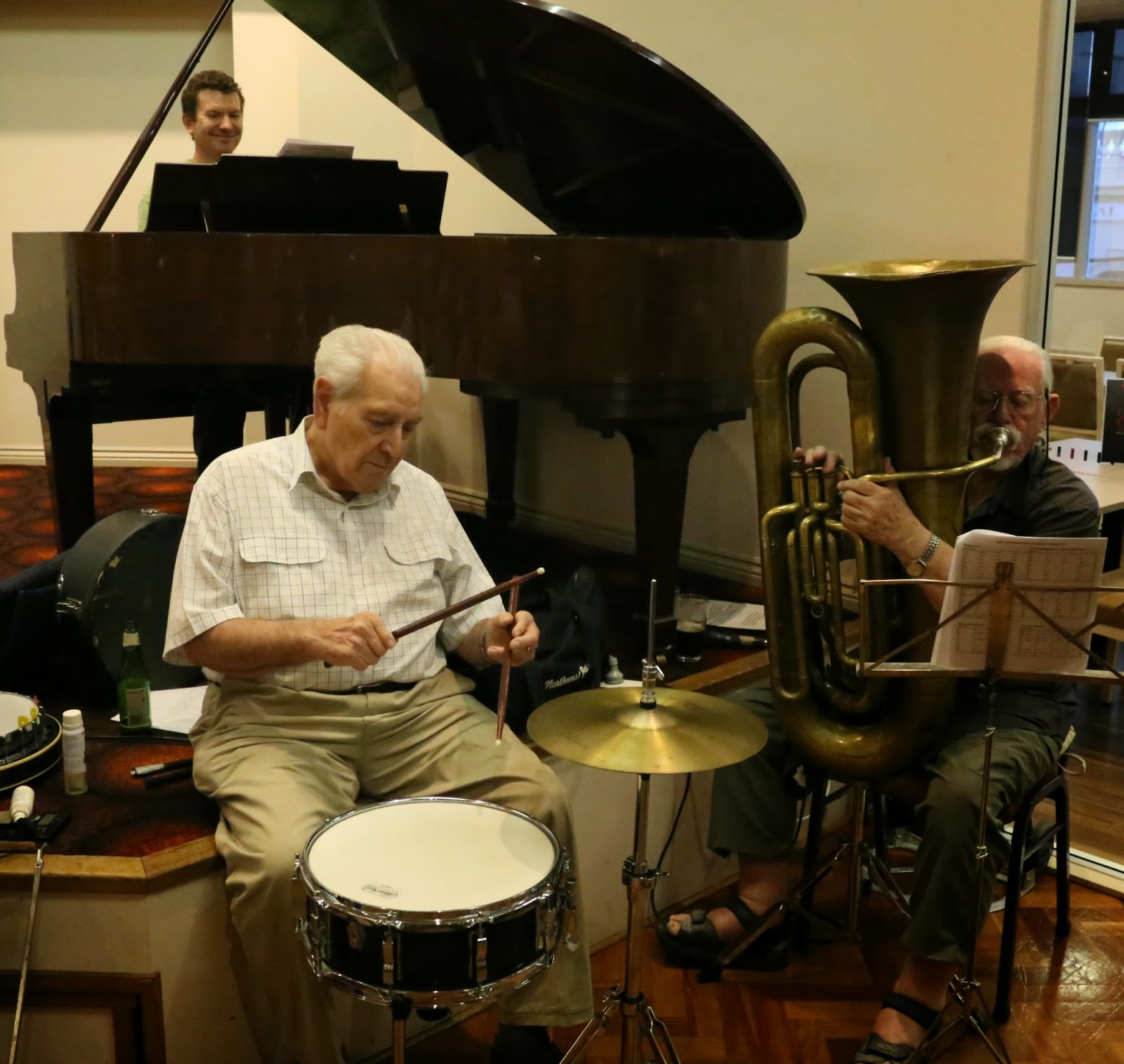 Sydney Banjo Band: The four string banjo in Sydney, NSW...Jazz banjo ...