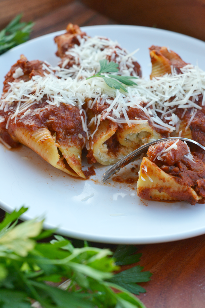 The Life of Jennifer Dawn: Stuffed Pasta Shells