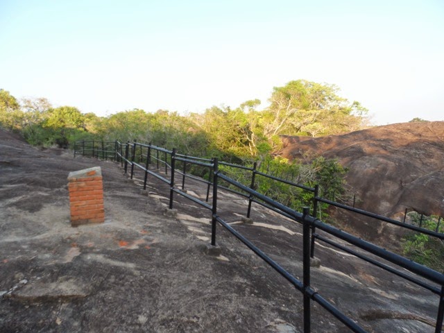 Uncommon Paths: Thonigala Rock Inscriptions