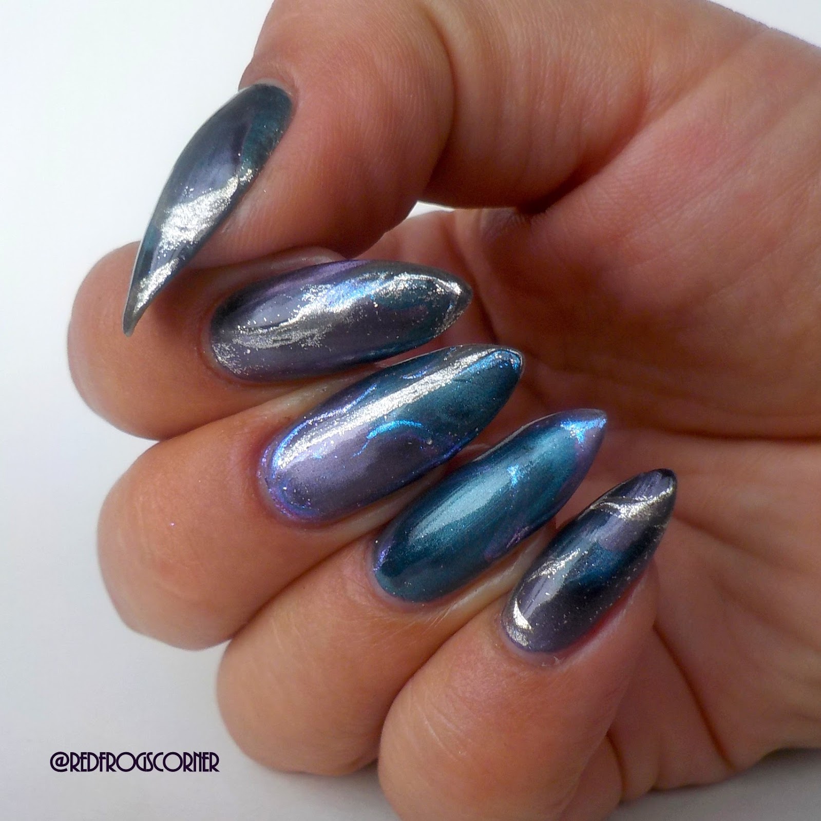 Red polish or bad polish?: Cosmic chrome design
