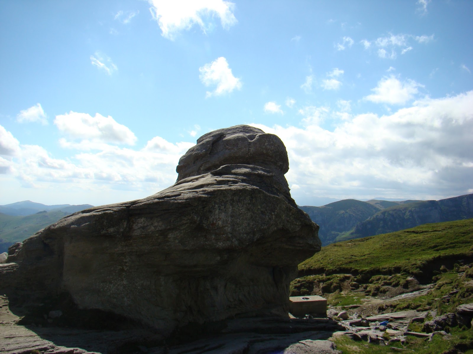 Haihui prin Lume : Muntii Bucegi-Sfinxul-2216m