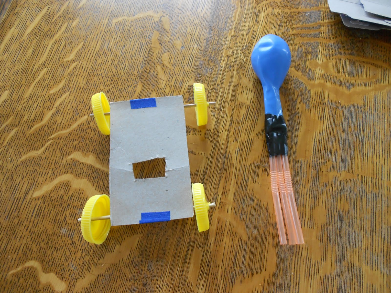 Almost Unschoolers: Building Balloon Powered Racers