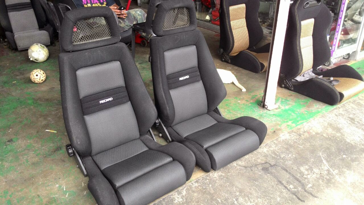 Dingz Garage: Seat Recaro Fishnet slider for wira