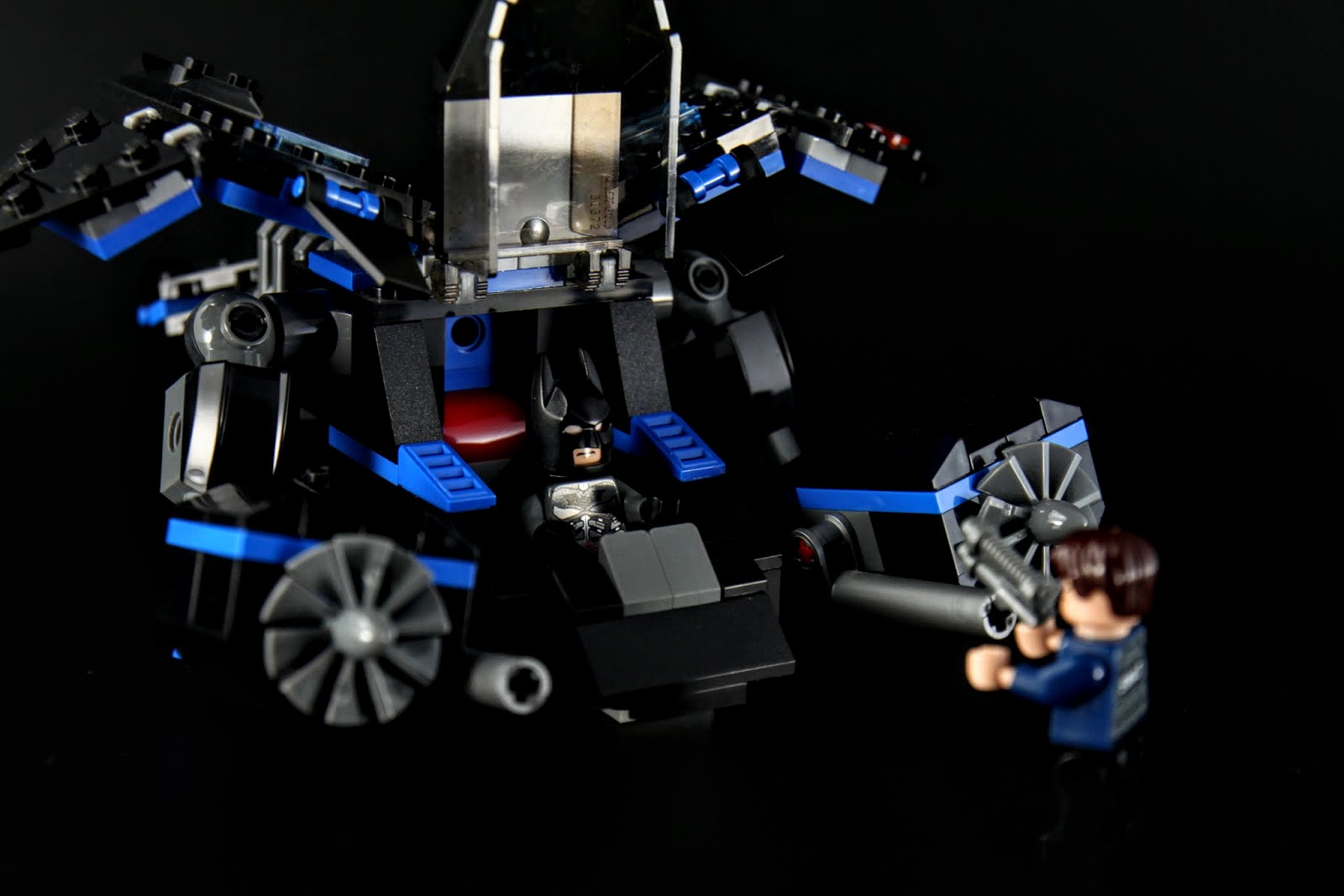 [LEGO] 76001：The Bat vs. Bane Tumbler Chase - x123的創作 - 巴哈姆特