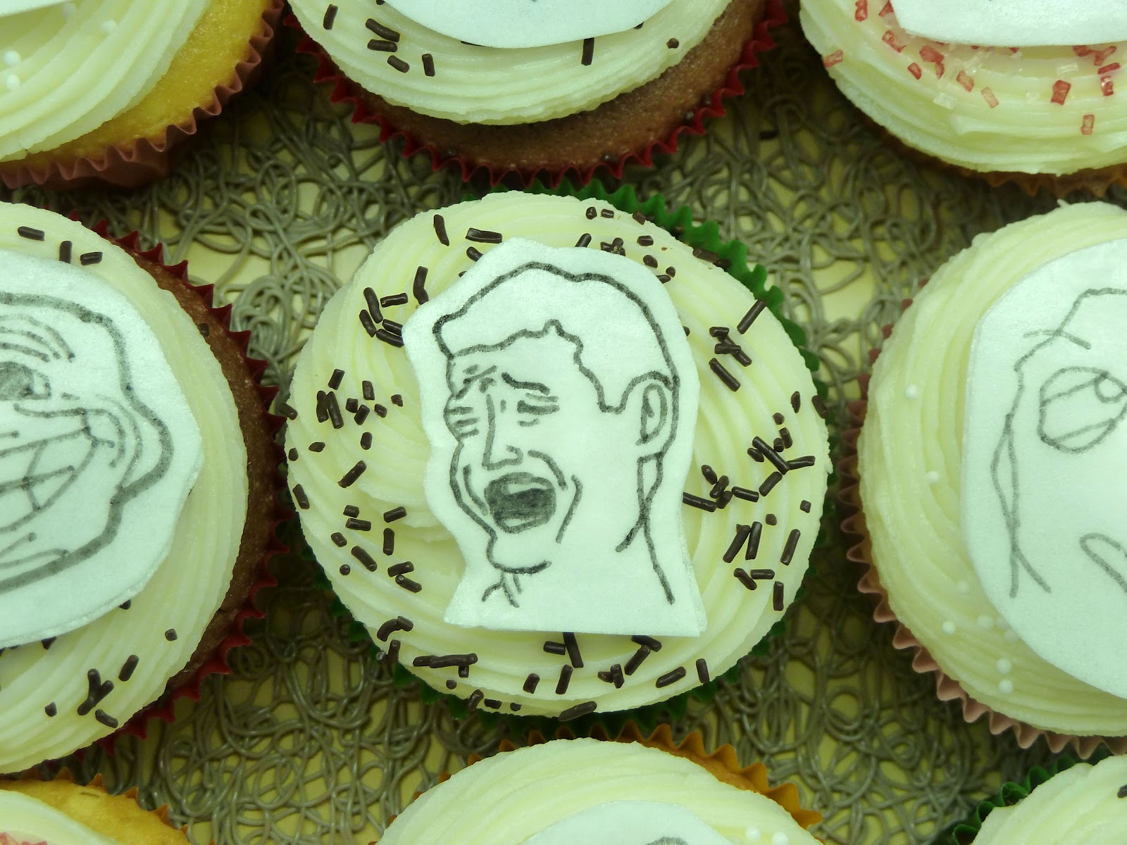 Baker Street Cupcakes: MEMES cupcake day