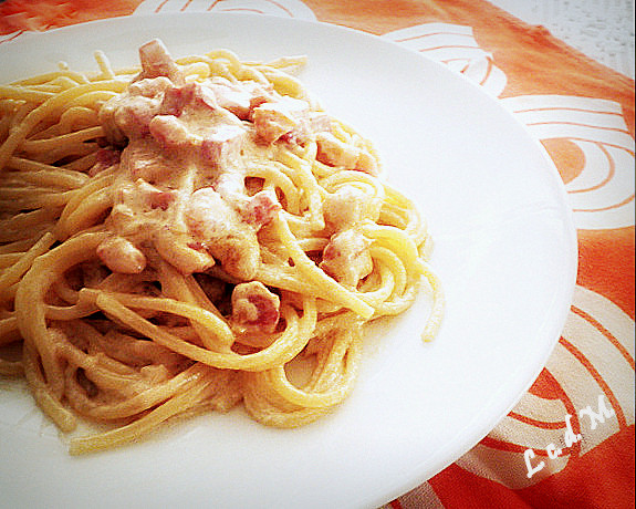 La cucina di Molly: SPAGHETTI AL PROSCIUTTO E BRANDY