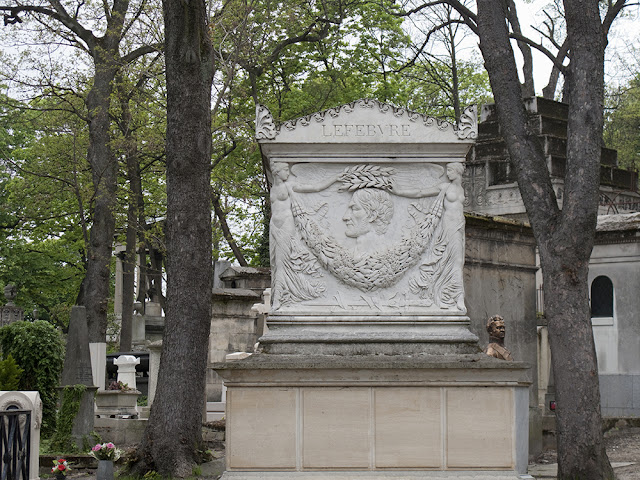 Paris Cemeteries: Marshal Francois Lefebvre - division 28 Pere-Lachaise ...