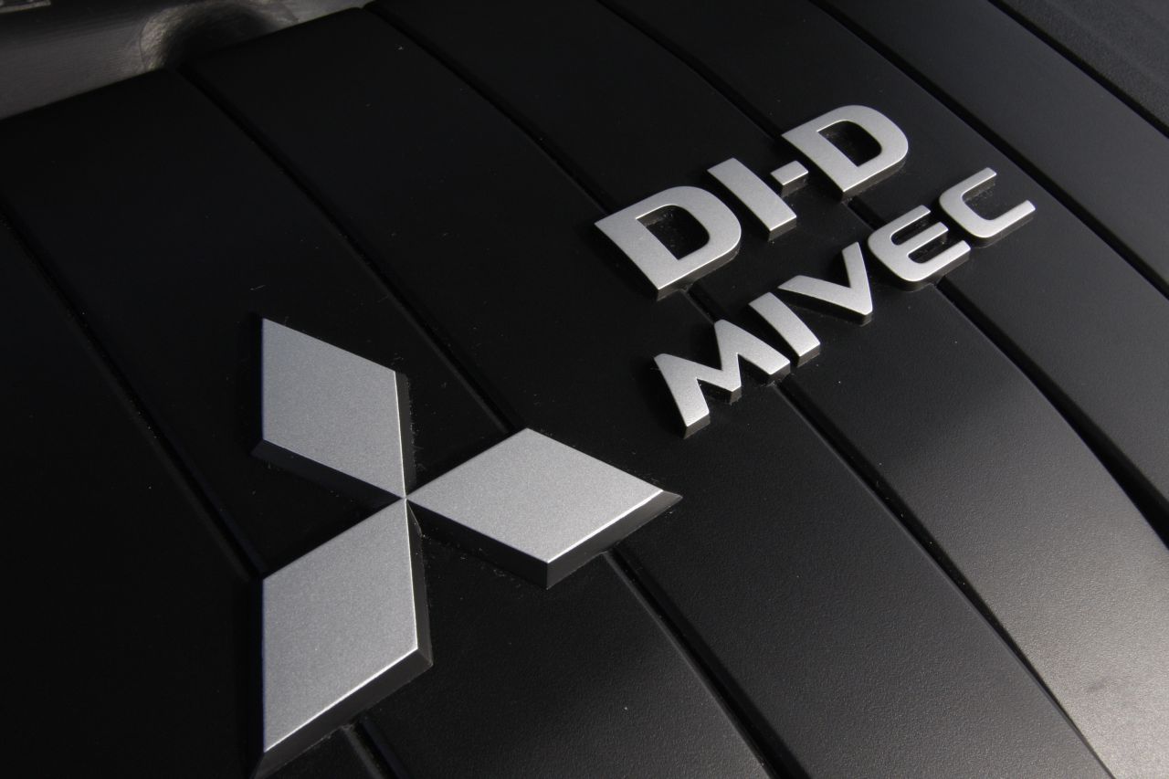 Revista Coche: Llega a España la nueva gama Mitsubishi Lancer 200 Di-D