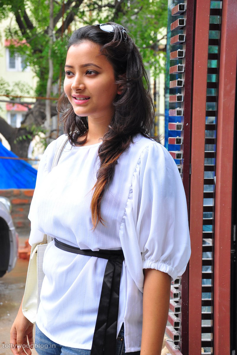 Swetha Basu Prasad Latest Photoshoot Stills