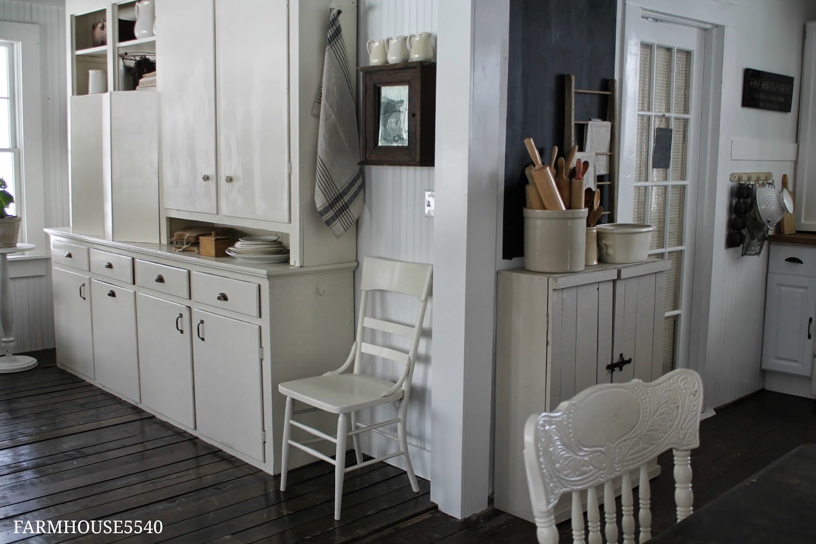 FARMHOUSE 5540: Family Room Part Three