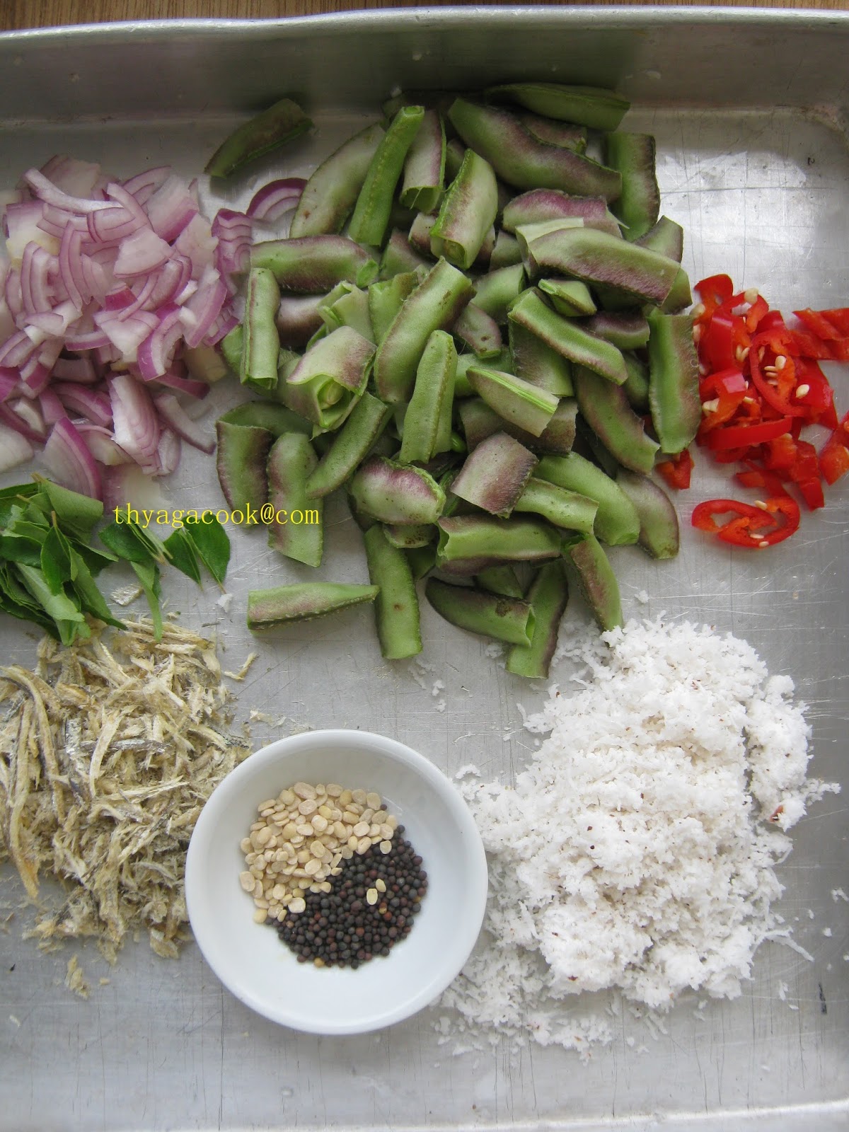 DAUN KARI Masakan Malaysia.....: KACANG SEPAT GORENG KELAPA