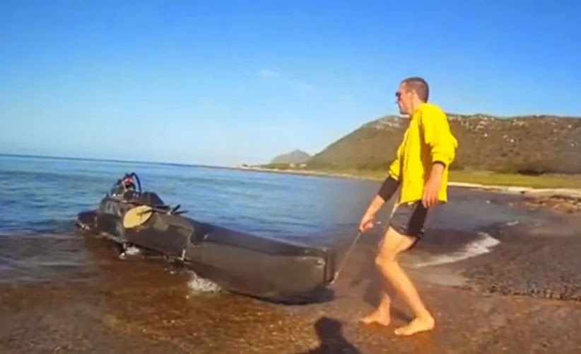 Últimas Tendencias: Un aficionado al submarinismo transforma un kayak ...
