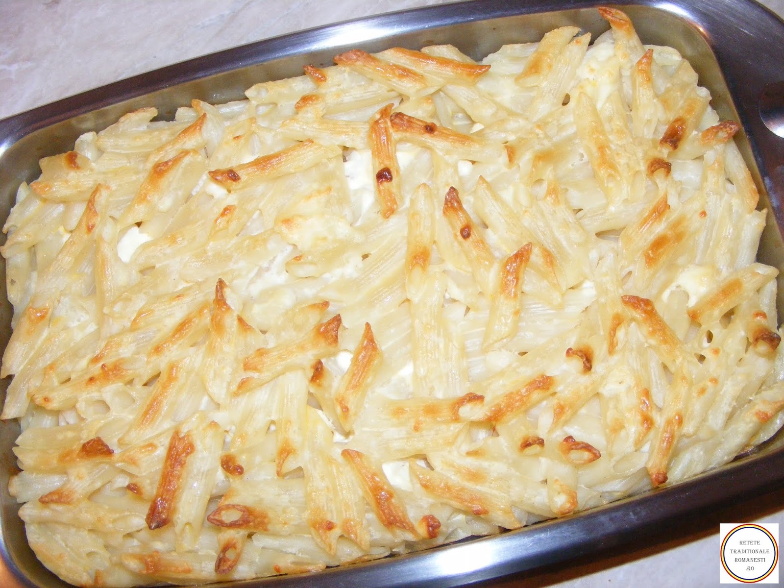Macaroane cu branza la cuptor reteta | Retetetraditionaleromanesti.ro