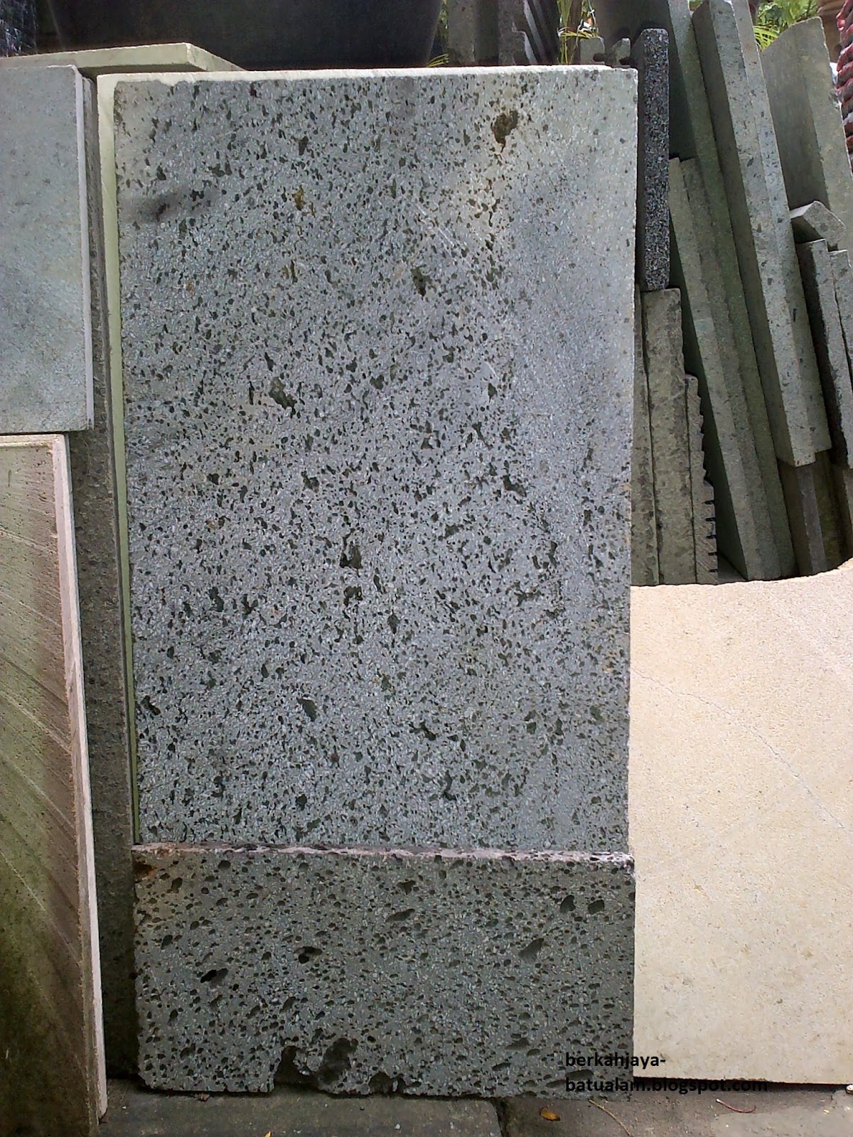 PD BERKAH JAYA: BATU CURI