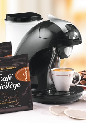 emric93: Cafetière à dosettes souples et 3 sachets de dosettes pas cher