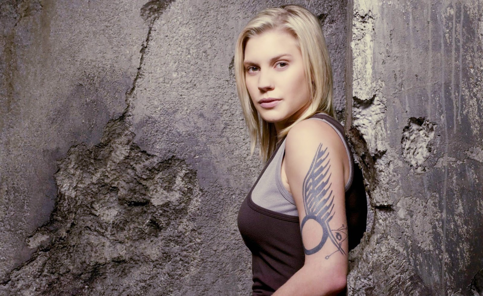 Katee Sackhoff Hot HD Wallpapers | SouthMp3 Masti ( Old To New Songs)