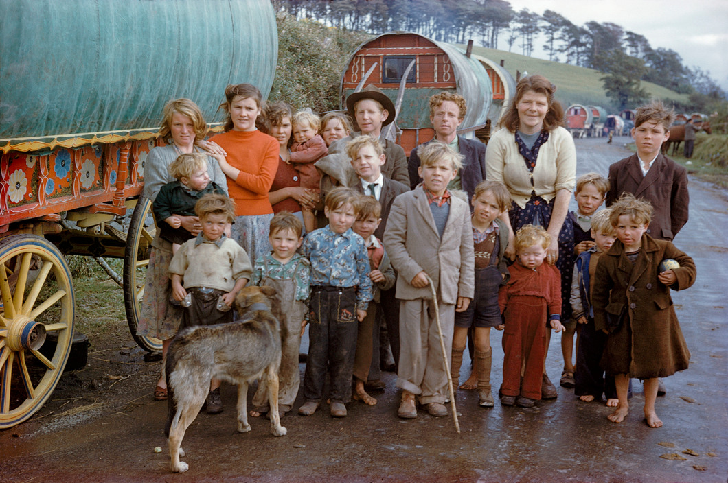 Fascinating Color Photographs Capture Everyday Life in Austria, Romania ...