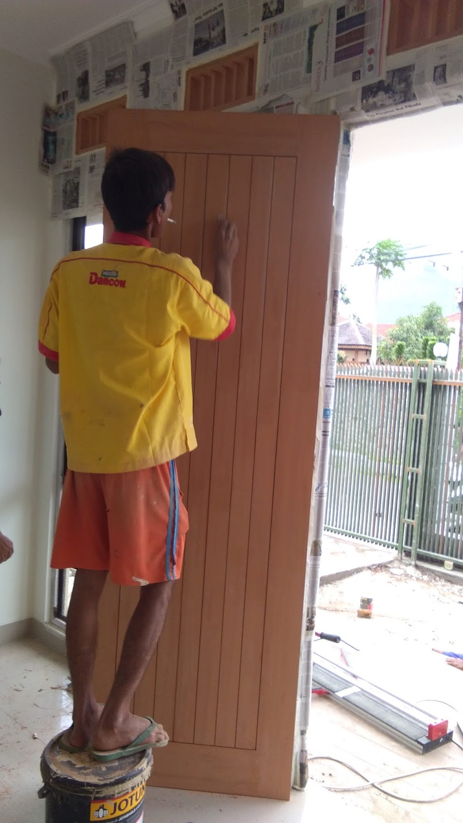 Proyek Pengecatan ~ Jasa Tukang Cat Pintu dan Furniture Murah Cimahi