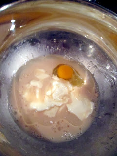 smilingrid: Batman bread? (A.K.A easy peasy gotham-protecting Naan!)