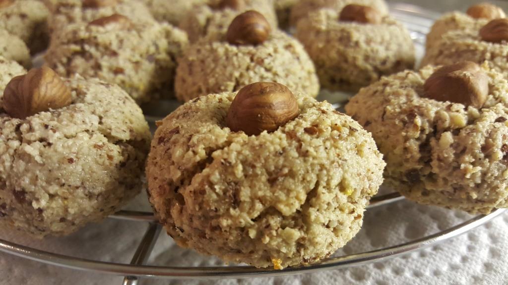 eat-culture: Zimt-Haselnuss-Kekse (cinnamon-hazelnut-biscuits)