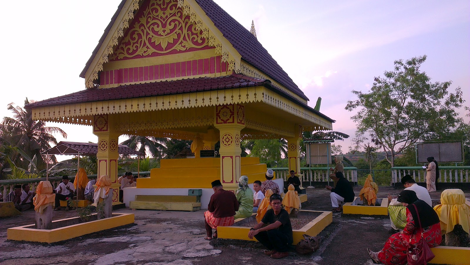 KELUARGA PAJAR, PARIMBUNIS: ZIARAH MAKAM DAENG CHELAK / DAENG MEREWAH ...
